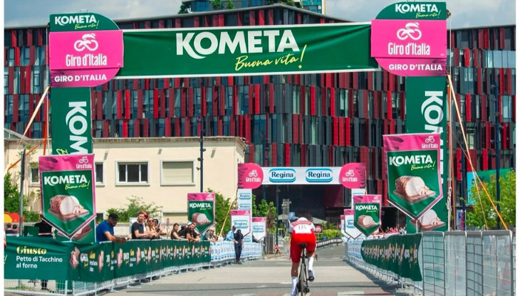 Kometa ufficializza il nuovo posizionamento al Giro d’Italia. Firma Lampi