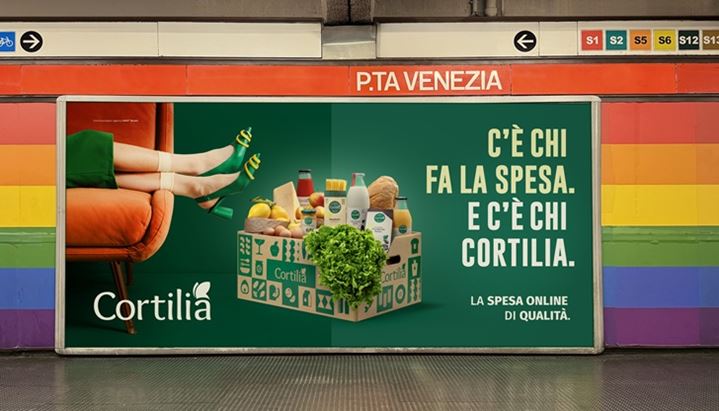 Cortilia lancia la campagna "C'è chi fa la spesa. E c'è chi Cortilia.”
